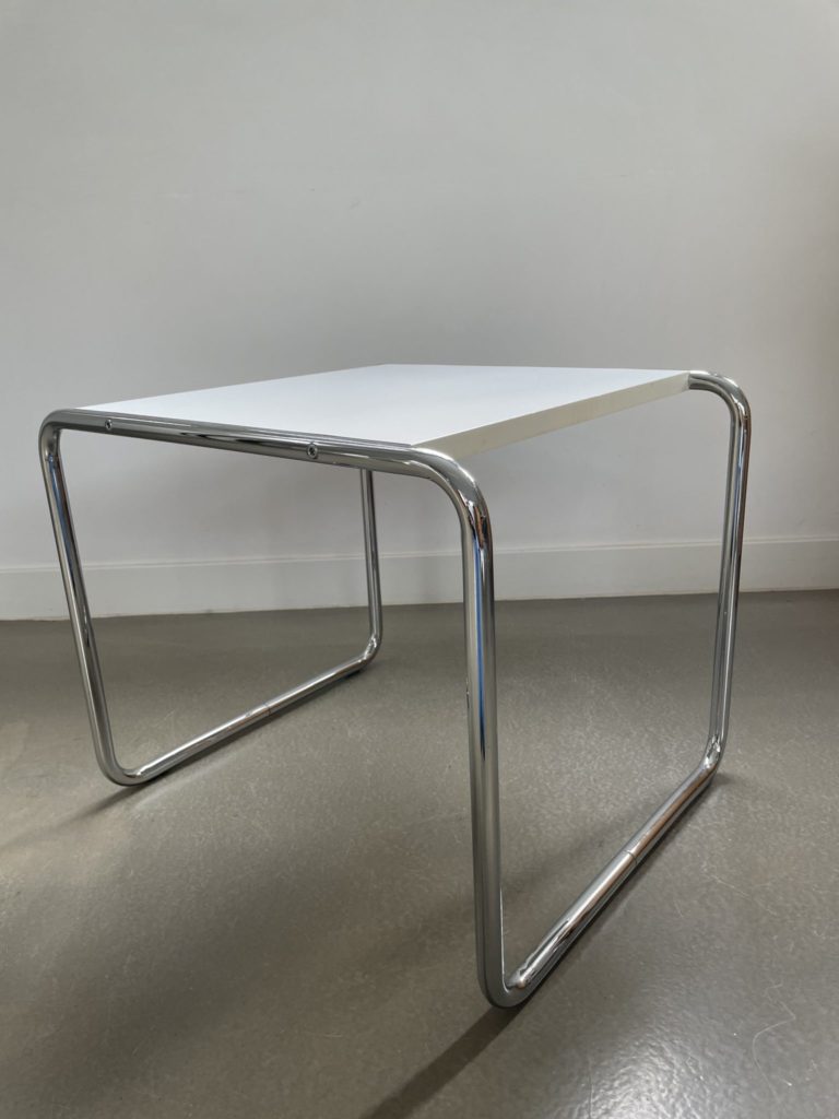 Set of "Laccio" side tables, design after Marcel Breuer
