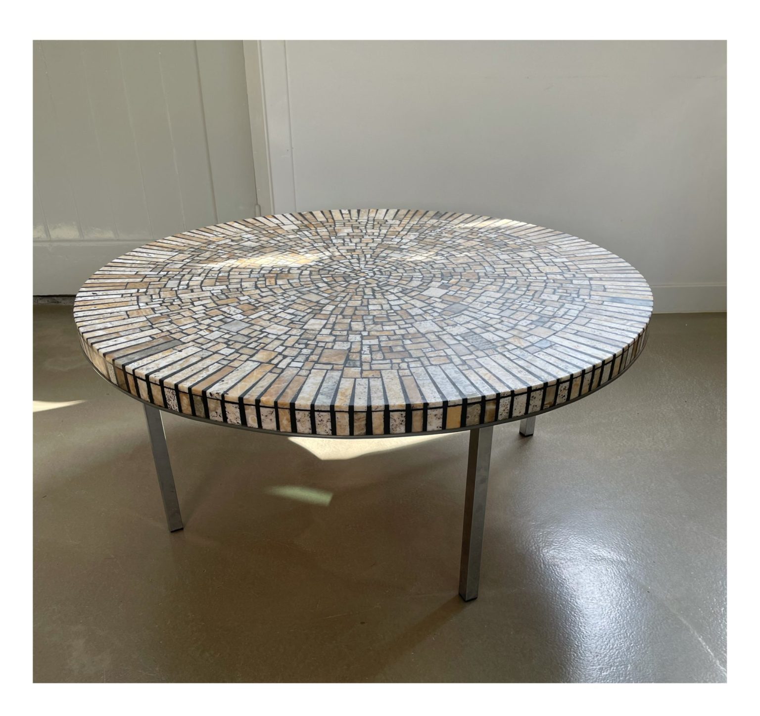 Beautiful Italian design coffee table, 60s