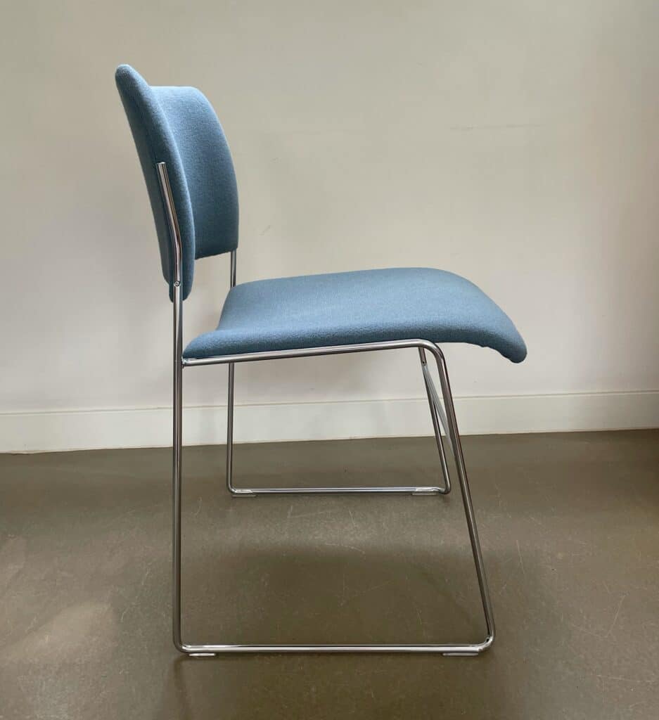 set of 4 (6 pcs available) "40/4" chairs designed by David Rowland for ...