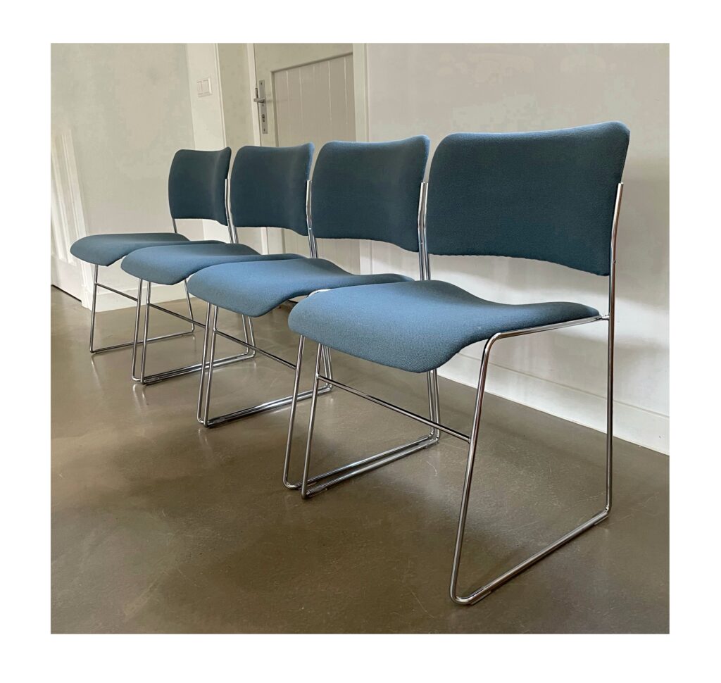 set of 4 (6 pcs available) "40/4" chairs designed by David Rowland for ...