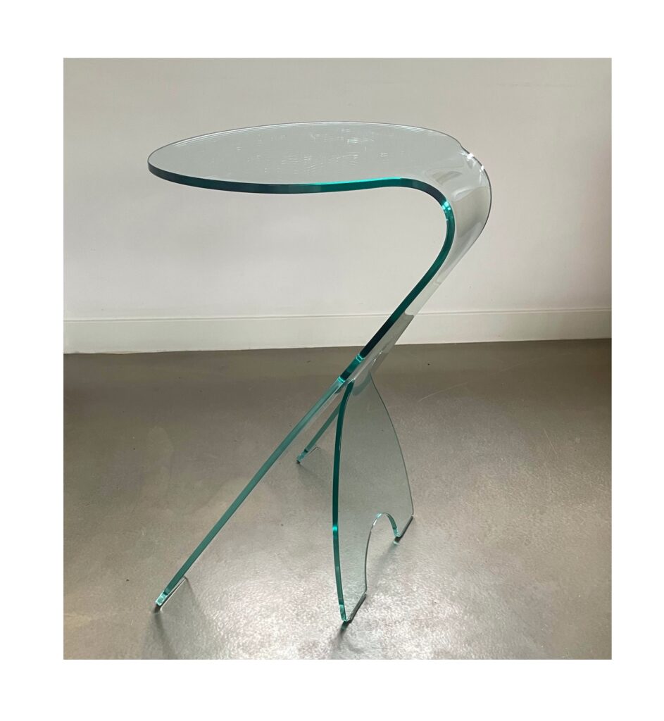 Glass side table, design Vittorio Livi for Fiam, Italy, 1980s Studio Tout